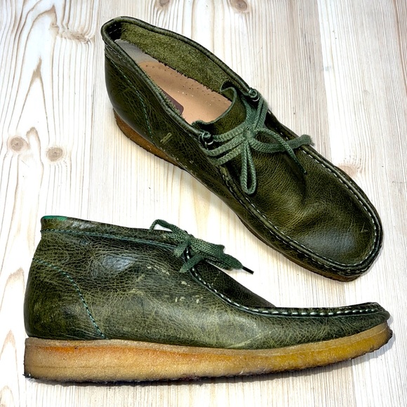 Clarks | Shoes | Clark Originals Olive Green Leather Classics | Poshmark